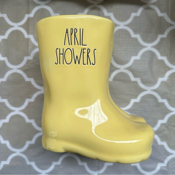 Rae Dunn | Accents | Rae Dunn April Showers Candle | Poshmark